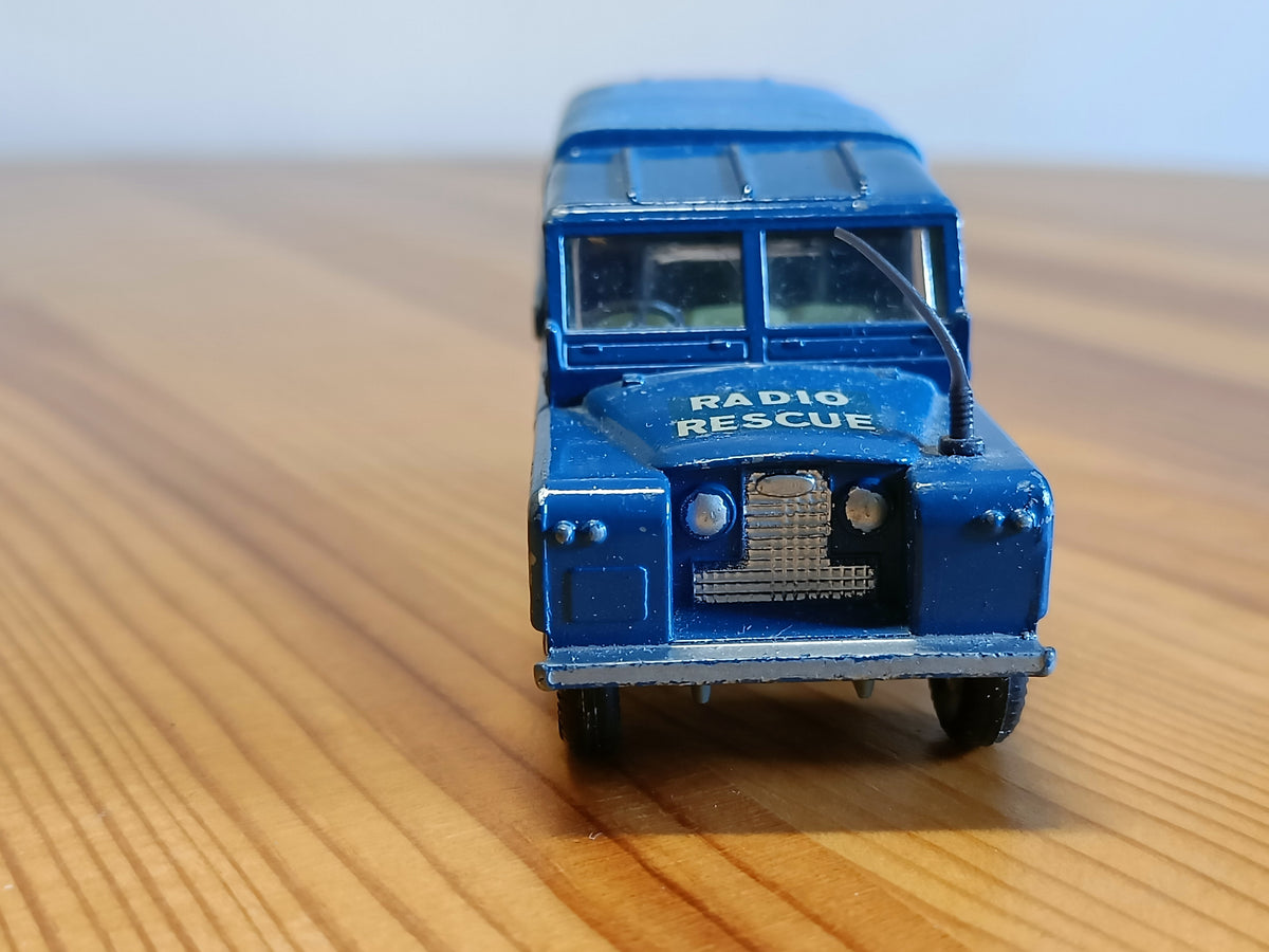416S RAC Radio Rescue Land Rover 1 – Corgi Toys