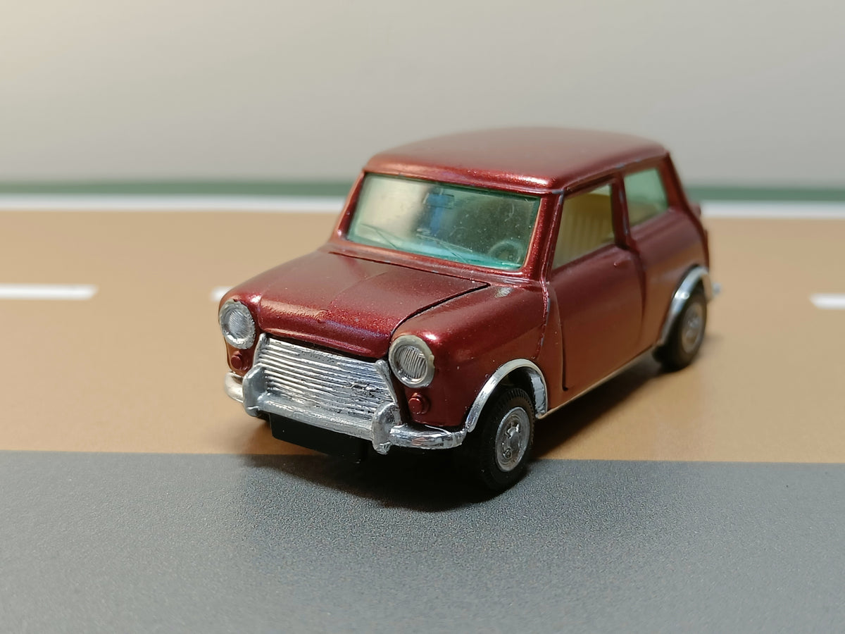 334 BMC Mini-Cooper Magnifique (Auto-Pilen copy) – Corgi Toys