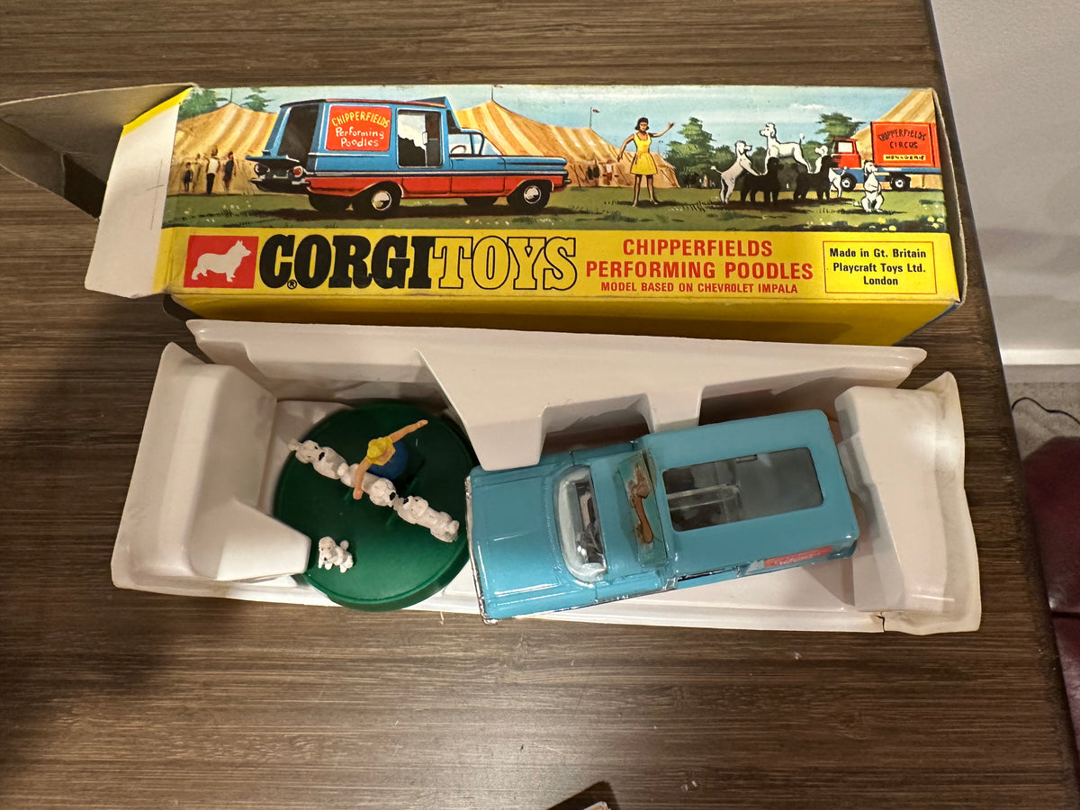 Corgi Toys 511 Chipperfields Circus Performing Poodles with original b