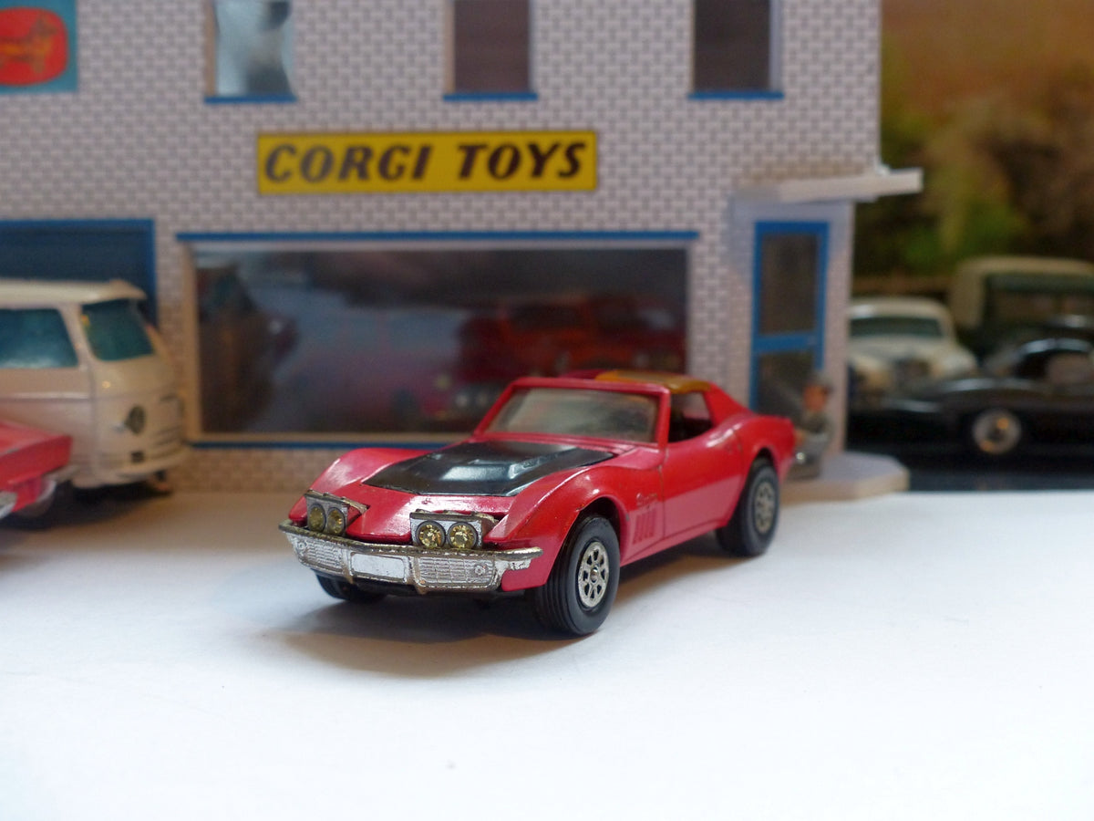 387 Chevrolet Corvette Stingray in pink – Corgi Toys